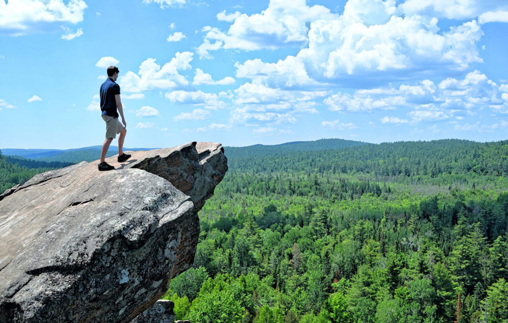 Guide To Eagles Nest Lookout | TravelBox - Global Trip Activity Planner