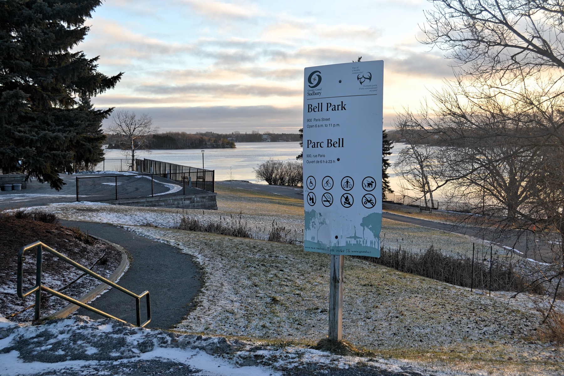 Bell Park Walkway | TravelBox - Global Trip Activity Planner