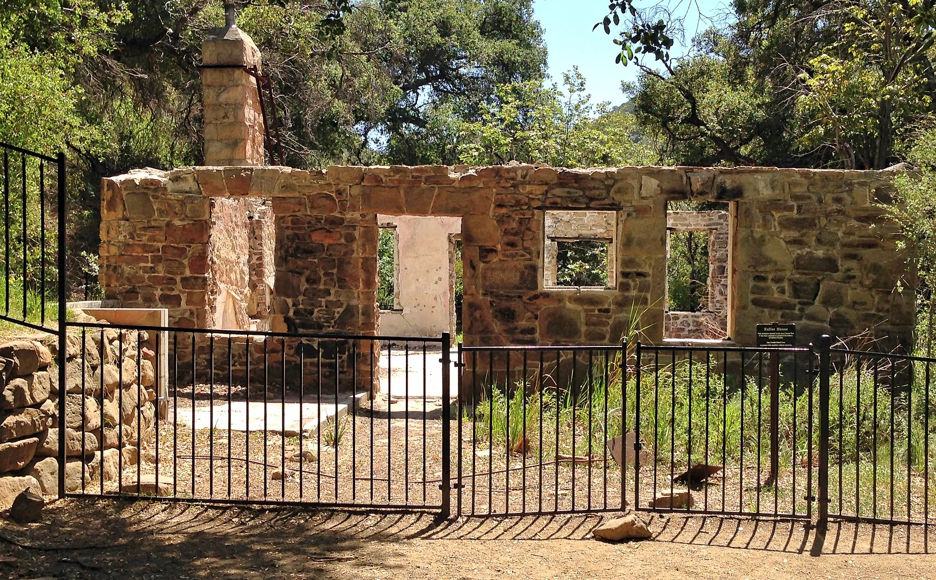 Malibu Solstice Canyon | TravelBox - Global Trip Activity Planner