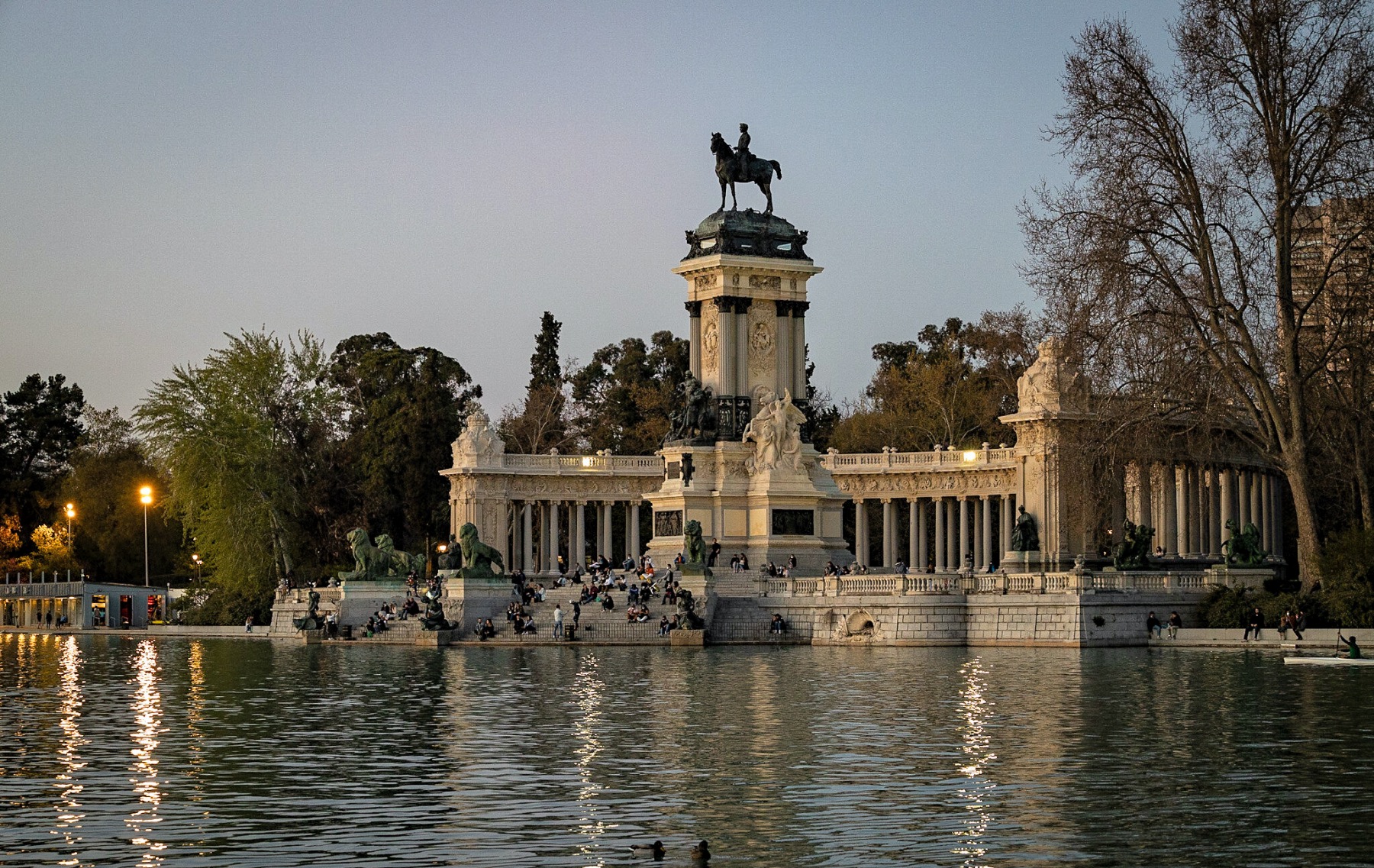 Parque del Retiro | TravelBox - Global Trip Activity Planner