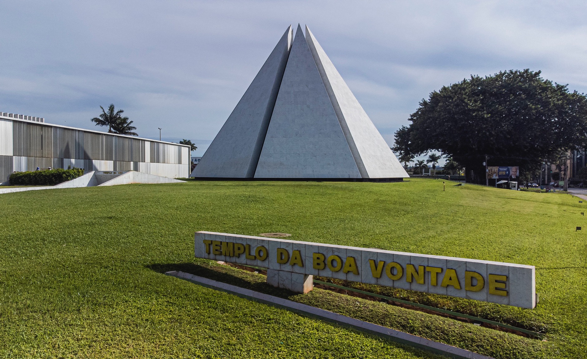 Templo da Boa Vontade | TravelBox - Global Trip Activity Planner