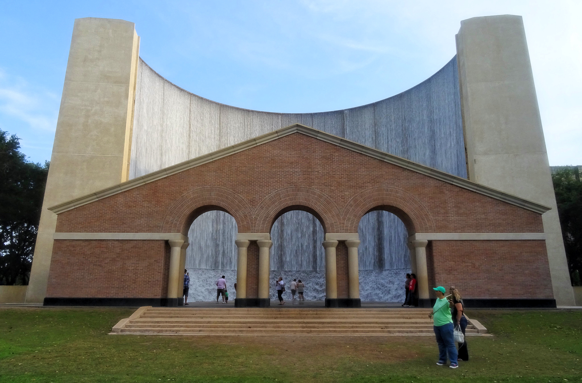 Gerald D. Hines Waterwall Park | TravelBox - Global Trip Activity Planner